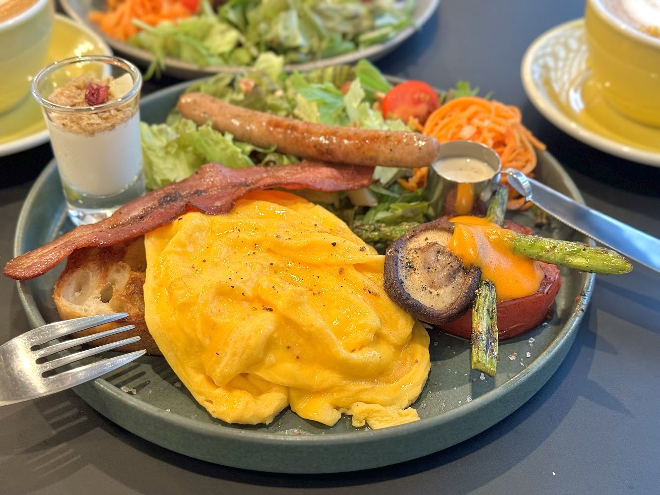 【北堀江】行列必須！海外で朝食気分を味わえる「MAZE cafe」のプレートモーニング - 朝時間.jp